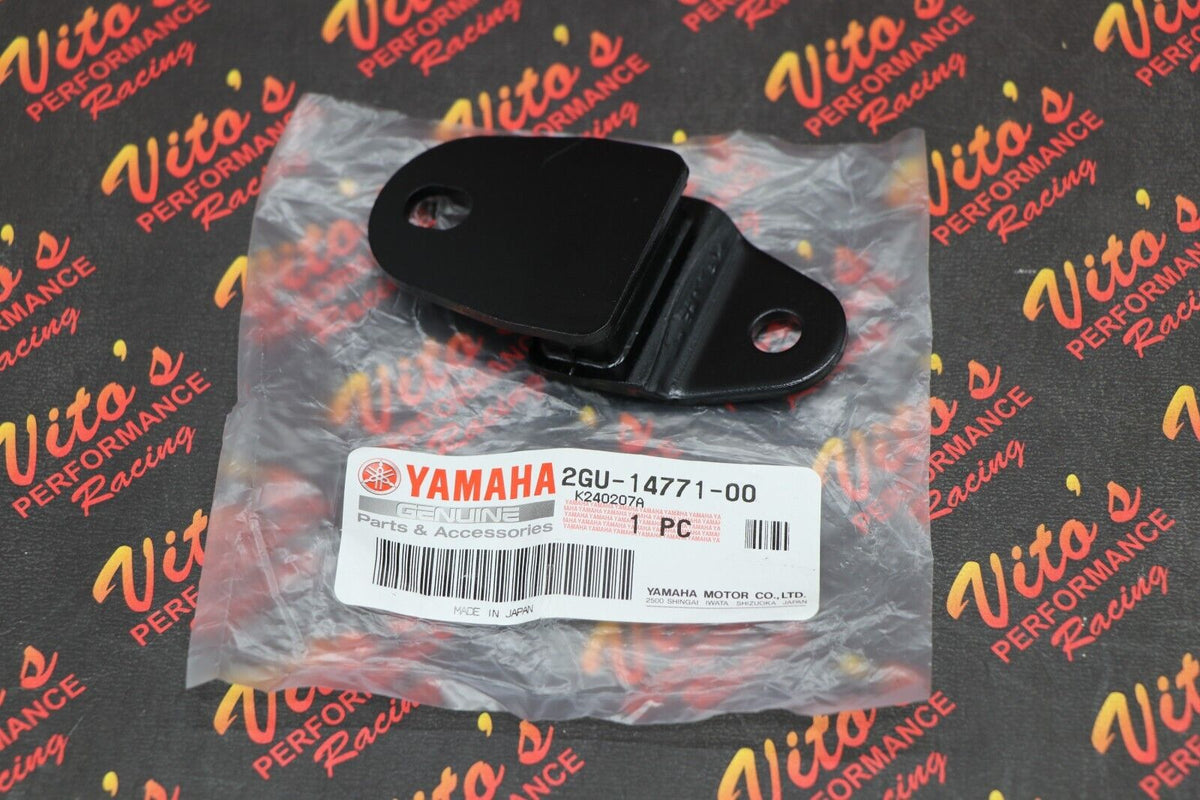 1 x OEM Factory Yamaha Banshee exhaust pipe mounts front hangers ...